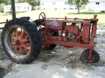Used Farm Tractors for Sale: Farmall F12 Single Front Wheel (2006-01-08 ...