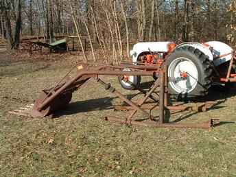 Used Farm Tractors for Sale: Freeman Trip Loader (2006-01-13 ...