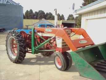Used Farm Tractors for Sale: Ih 340 With New Idea Loader (2006-01-18 ...