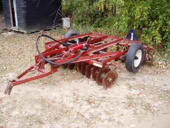 Used Farm Tractors for Sale: 8' Ih Disc (2006-02-11) - Yesterday's Tractors