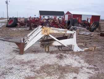 Used Farm Tractors for Sale: Ih 2000 Loader (2006-02-19) - Yesterday's ...
