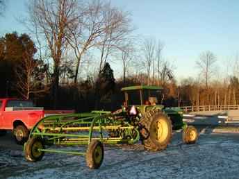 Used Farm Tractors for Sale: John Deere 851 Rake (2006-03-06 ...