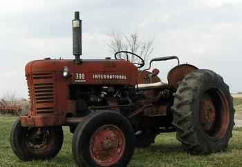 Used Farm Tractors for Sale: Farmall 300 Utility **Sold* (2006-03-12 ...