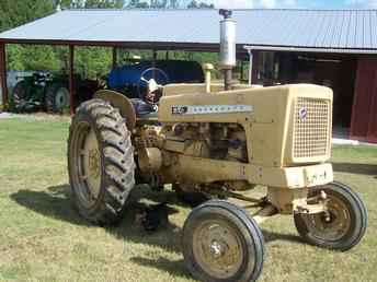 Used Farm Tractors for Sale: Cockshutt 550 (2006-04-02) - Yesterday's ...