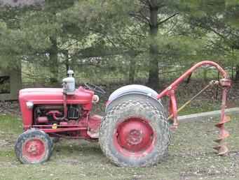Used Farm Tractors for Sale: Ford 681 (2006-04-02) - Yesterday's Tractors