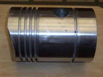 Used Farm Tractors for Sale: John Deere D New Pistons (2006-04-04 ...