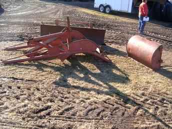 Used Farm Tractors for Sale: Mccormick Loader Bucket/Blade (2006-05-21 ...