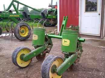 Used Farm Tractors for Sale: 2-John Deere 2 Row Planters (2006-05-26 ...