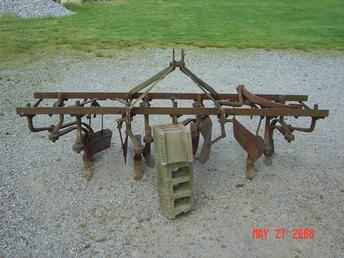 Used Farm Tractors for Sale: Dearborn 3-PT Cultivator (2006-06-03 ...