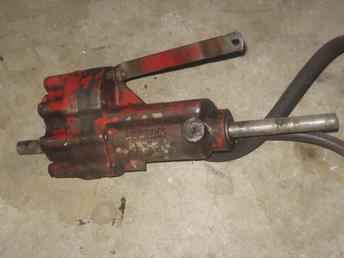 Used Farm Tractors for Sale: Behlen Power Steering Pump (2006-06-06 ...