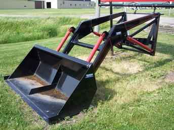 Used Farm Tractors for Sale: Vaughn Loaders (2006-06-09) - Yesterday's ...