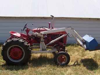 Used Farm Tractors for Sale: 1954 Farmall 100 W/1000 Loader (2006-07-06 ...
