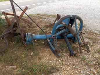 Used Farm Tractors for Sale: 501 Ford Mower (2006-07-08) - Yesterday's ...