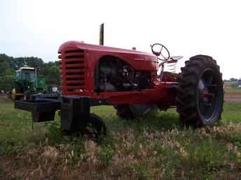Used Farm Tractors for Sale: MH 44 Pulling Tractor (2006-07-19 ...