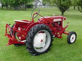 Used Farm Tractors for Sale: 1956 Farmall Cub Lowboy (2006-08-10 ...