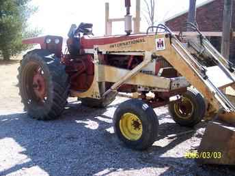 Used Farm Tractors for Sale: Ih 656 Gas W/2000 Loader (2006-08-12 ...