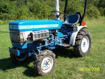 Used Farm Tractors for Sale: 1210 Ford Compact 4X4 (2006-08-20 ...