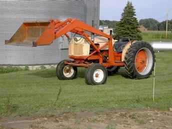 Used Farm Tractors for Sale: Case 611B With Loader (2006-08-28 ...