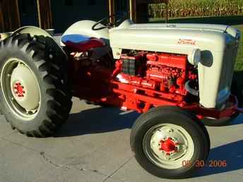 Used Farm Tractors for Sale: Ford 860 (2006-08-30) - Yesterday's Tractors
