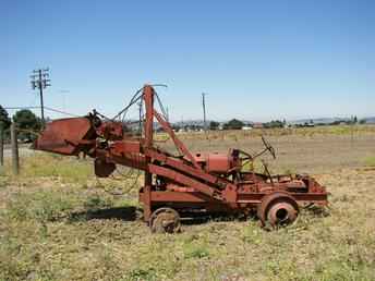 Used Farm Tractors for Sale: Oliver 35 Industrial W\Loader (2006-09-03 ...