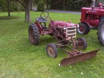 Used Farm Tractors for Sale: Farmall Cub Lowboy & Snowplow (2006-09-04 ...