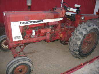 Used Farm Tractors for Sale: Ih 806, Dual Pto, Wide Front (2008-04-20 ...