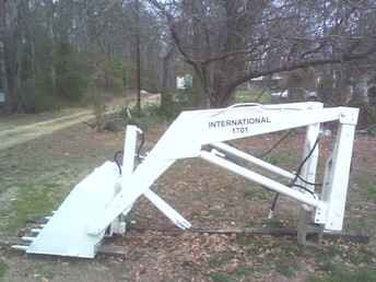 Used Farm Tractors for Sale: International 1701 Loader (2008-04-27 ...
