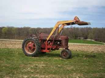 Used Farm Tractors for Sale: Farmall 400 W/Loader (2008-04-27 ...