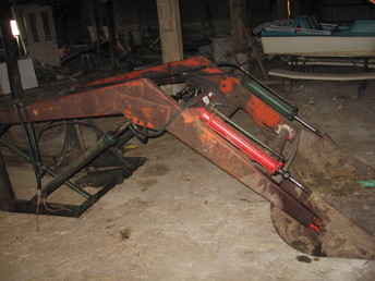 Used Farm Tractors for Sale: New Idea Loader For D17 AC (2008-05-04 ...