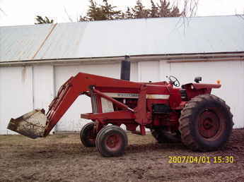 Used Farm Tractors for Sale: 1975 Ih 966 W/ Ih 2350 Loader (2008-05-17 ...