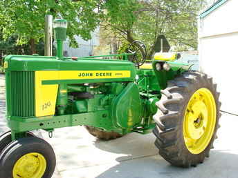 Used Farm Tractors for Sale: Rare John Deere Electric 720D (2008-05-24 ...