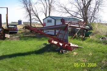 Used Farm Tractors for Sale: Small Square Bale Stooker (2008-06-06 ...