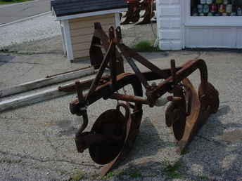 Used Farm Tractors for Sale: Ford Two Bottom Plow (2008-06-12 ...