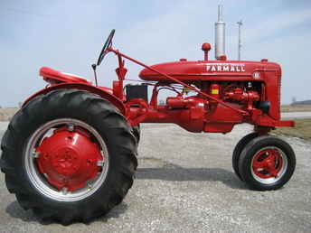 Used Farm Tractors for Sale: 1940 Farmall B (2008-06-16) - Yesterday's ...