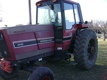 Used Farm Tractors for Sale: 1981 International 3688 2WD (2008-07-21 ...