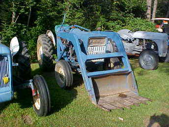 Used Farm Tractors for Sale: Loader Tractor----Ford 2000 (2008-09-08 ...
