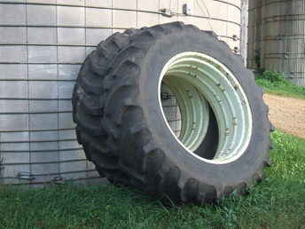 Used Farm Tractors for Sale: Oliver Rear Rims/Tires (2008-09-08 ...