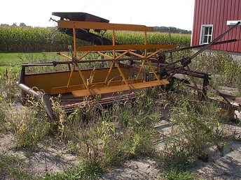 Used Farm Tractors for Sale: Minneapolis Moline Swather (2008-09-27 ...