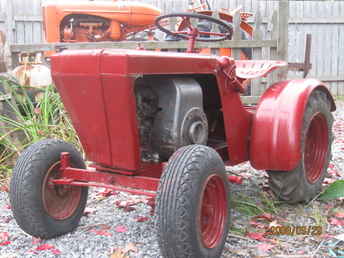 Used Farm Tractors for Sale: Farmette Lawn Tractor (2008-09-29 ...