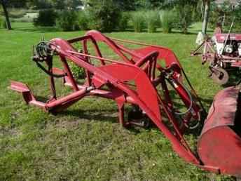 Used Farm Tractors for Sale: Wagner Loader For Ford Tractor (2008-10-25 ...