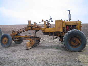 Used Farm Tractors for Sale: Farmall H Road Grader (2008-10-30 ...