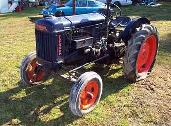 Used Farm Tractors for Sale: 1950 Fordson Major E27N---Sold (2008-11-06) - Yesterday's Tractors