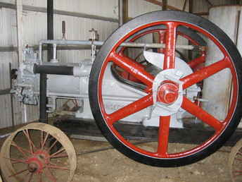 Used Farm Tractors for Sale: 1915 Ingeco 40 HP Gas Engine (2008-11-09 ...