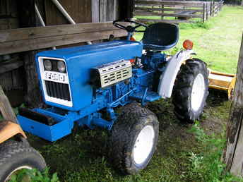 Used Farm Tractors for Sale: Ford 1200 (2008-11-17) - Yesterday's Tractors