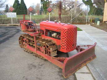 Used Farm Tractors for Sale: Farmall Midgi-Krawl Crawler (2008-11-24 ...