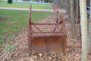 Used Farm Tractors for Sale: Ih 33 Loader (2008-12-04) - Yesterday's ...