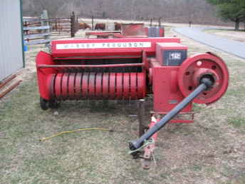 Used Farm Tractors for Sale: Massey 12 Square Baler (2009-01-25 ...