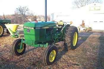 Used Farm Tractors for Sale: John Deere 2350 W/1355 HRS (2009-02-04 ...