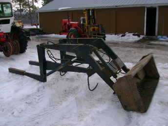 Used Farm Tractors for Sale: Ford 727 Loader (2009-02-07) - Yesterday's ...