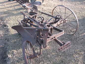 Used Farm Tractors for Sale: John Deere Sulky Plow (2009-02-24 ...